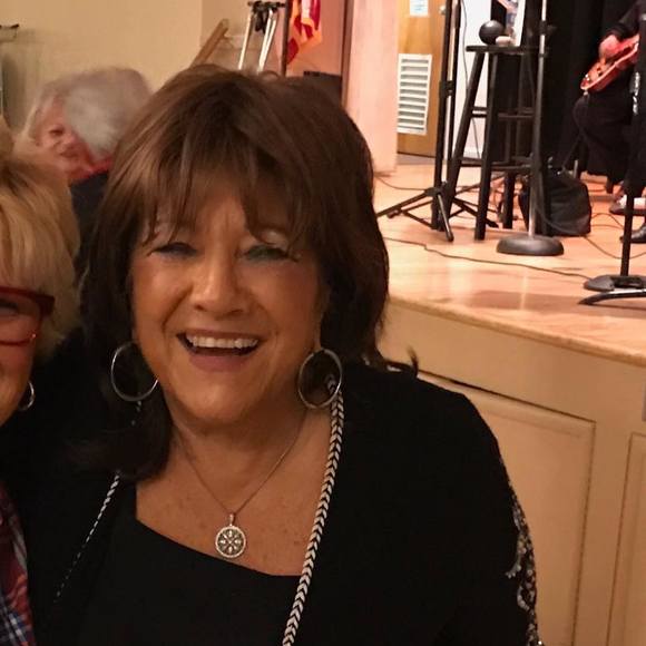 Sandi's Closet (@sandi1223) | Poshmark